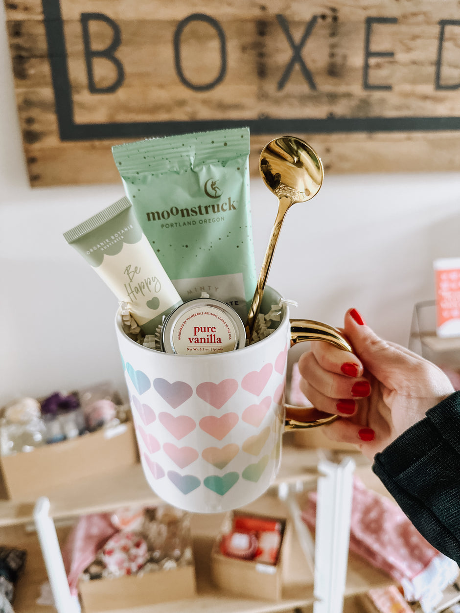 Petite Boxes: Small Gifts, Big Surprises